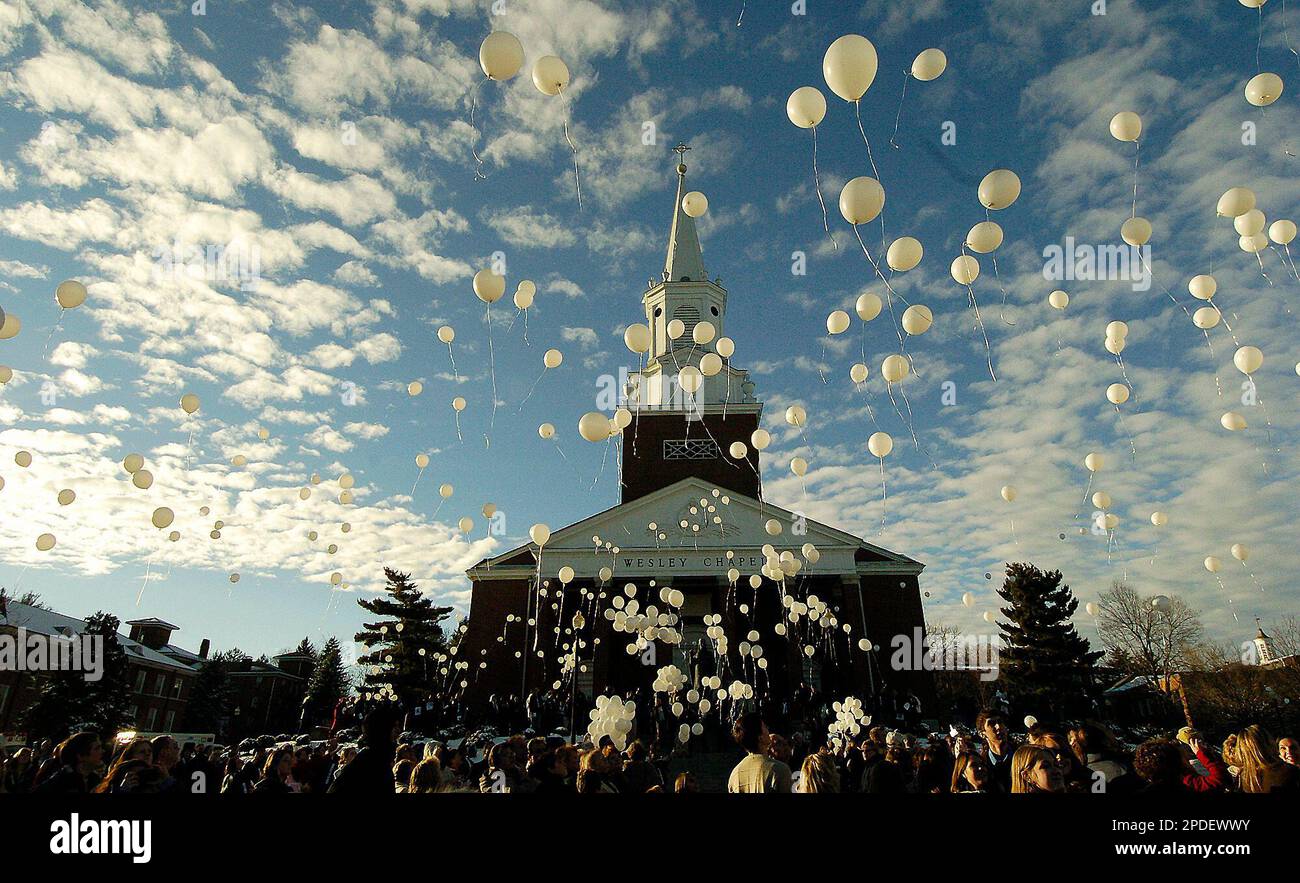 Mourners at a memorial service honoring the victims of the Sago Mine ...