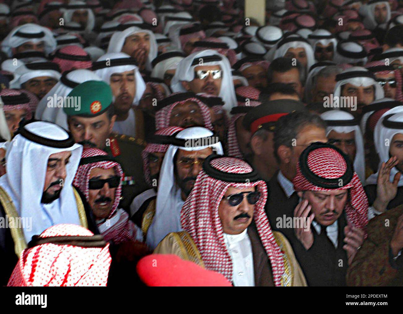 King Abdullah of Jordan, right, King of Bahrain Sheik Hamad bin Issa Al ...