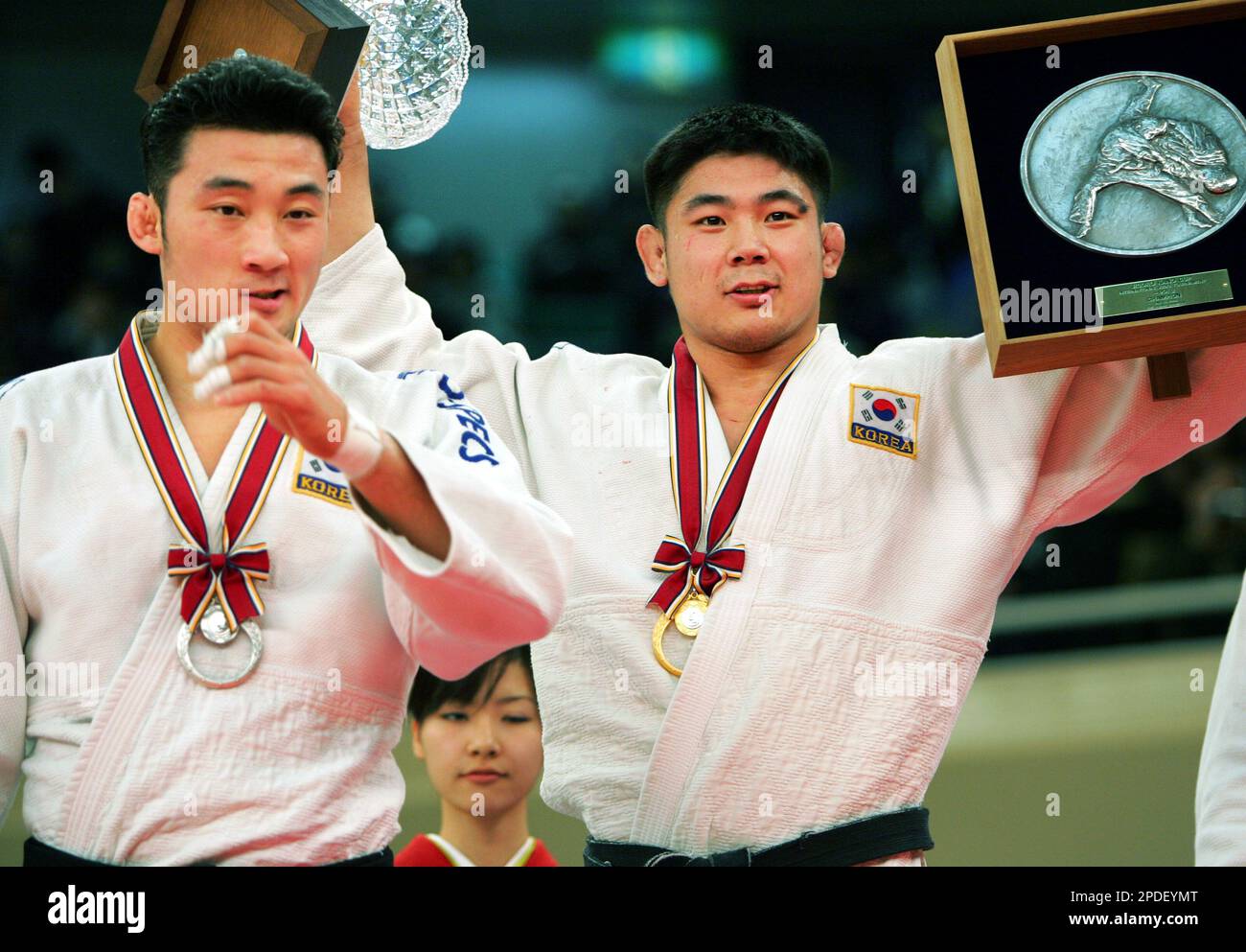 Gold medalist Hwang Hee-tae, right, and silver medalist Park Sun-woo ...