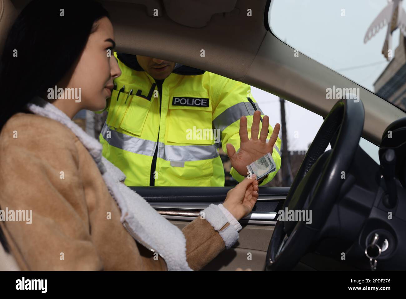 Woman driver and police hi-res stock photography and images - Alamy