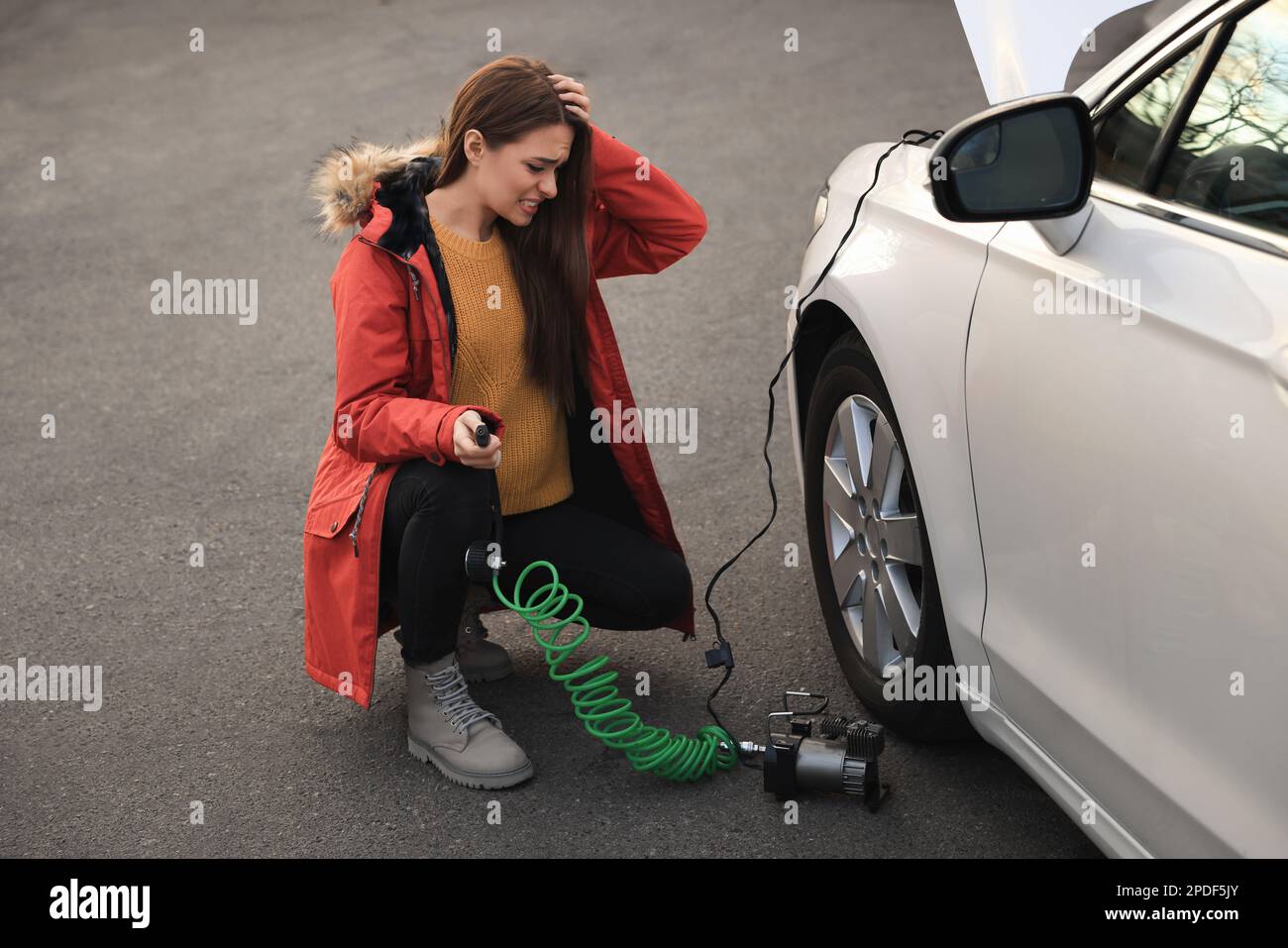 Tire inflate hi-res stock photography and images - Alamy
