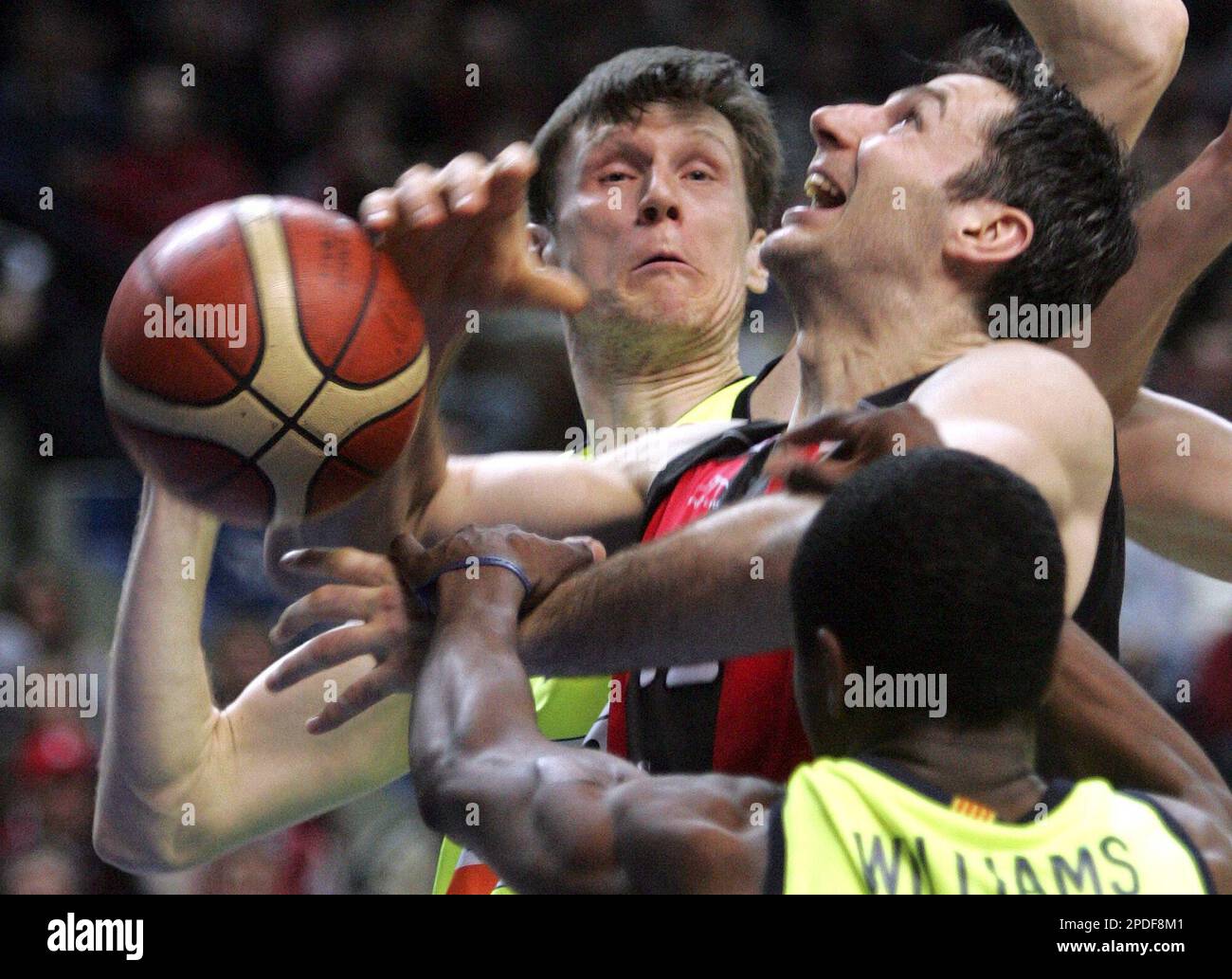 Haris Mujezinovic, right, of Lithuanian BC Lietuvos Rytas vies for the ...