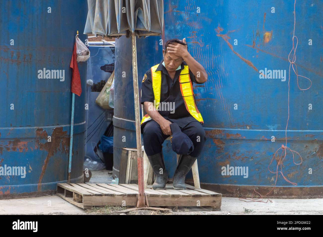 Construction site security guard hi-res stock photography and images - Alamy