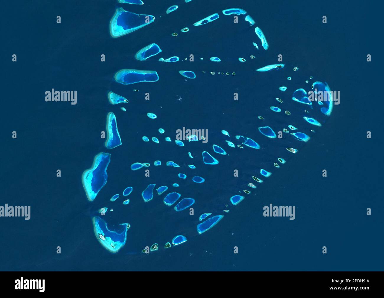 South Maalhosmadulu Atoll, Maldives, satellite image Stock Photo - Alamy
