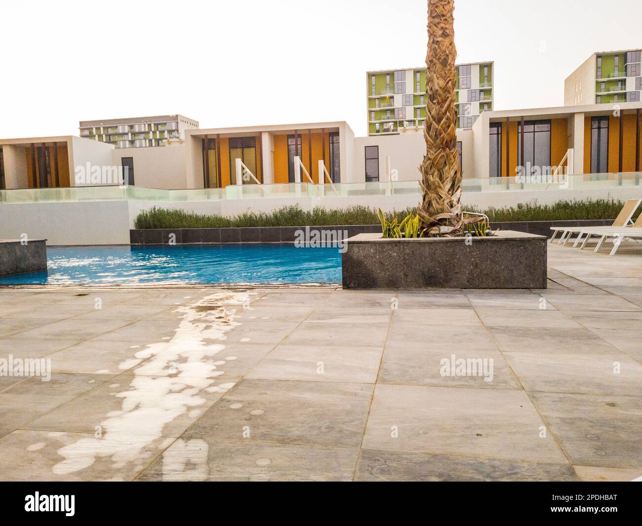 Pool townhouse hi-res stock photography and images - Alamy