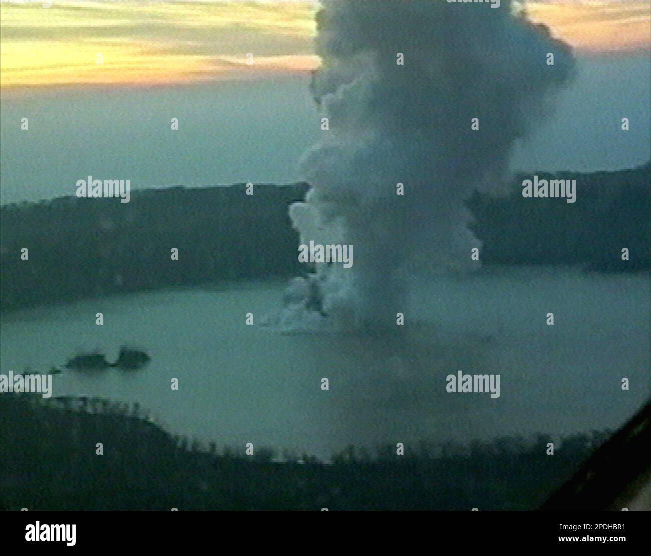The Ambae island's Manaro Volcano, which has been shooting steam, gas ...