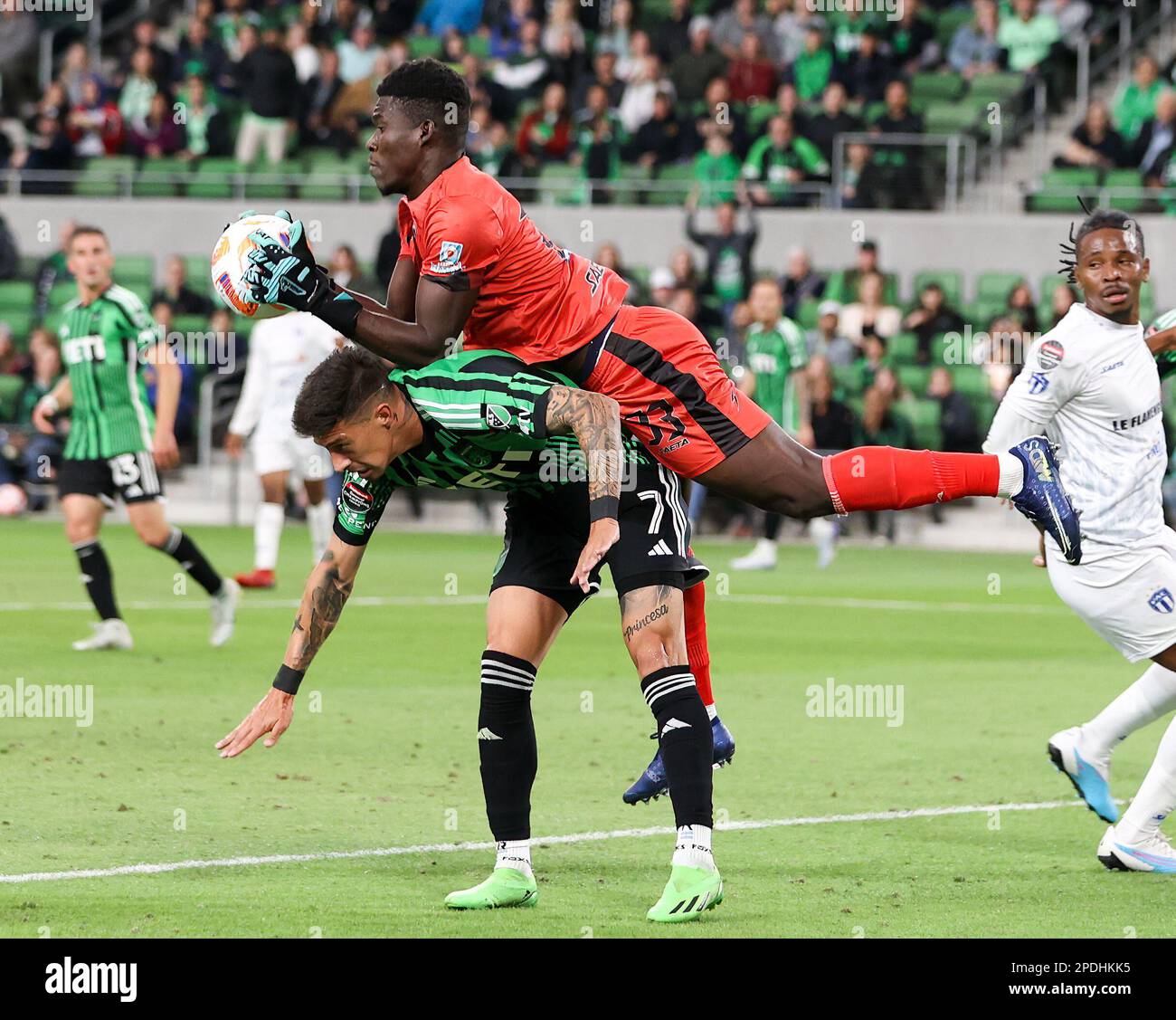 Austin, Texas, USA. 14th Mar, 2023. Violette goalkeeper Paul Décius (33 ...