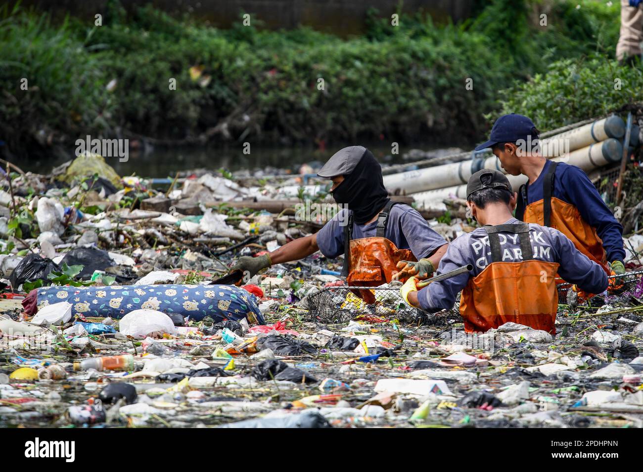Bandung, West Java, Indonesia. 15th Mar, 2023. Members of River Clean ...