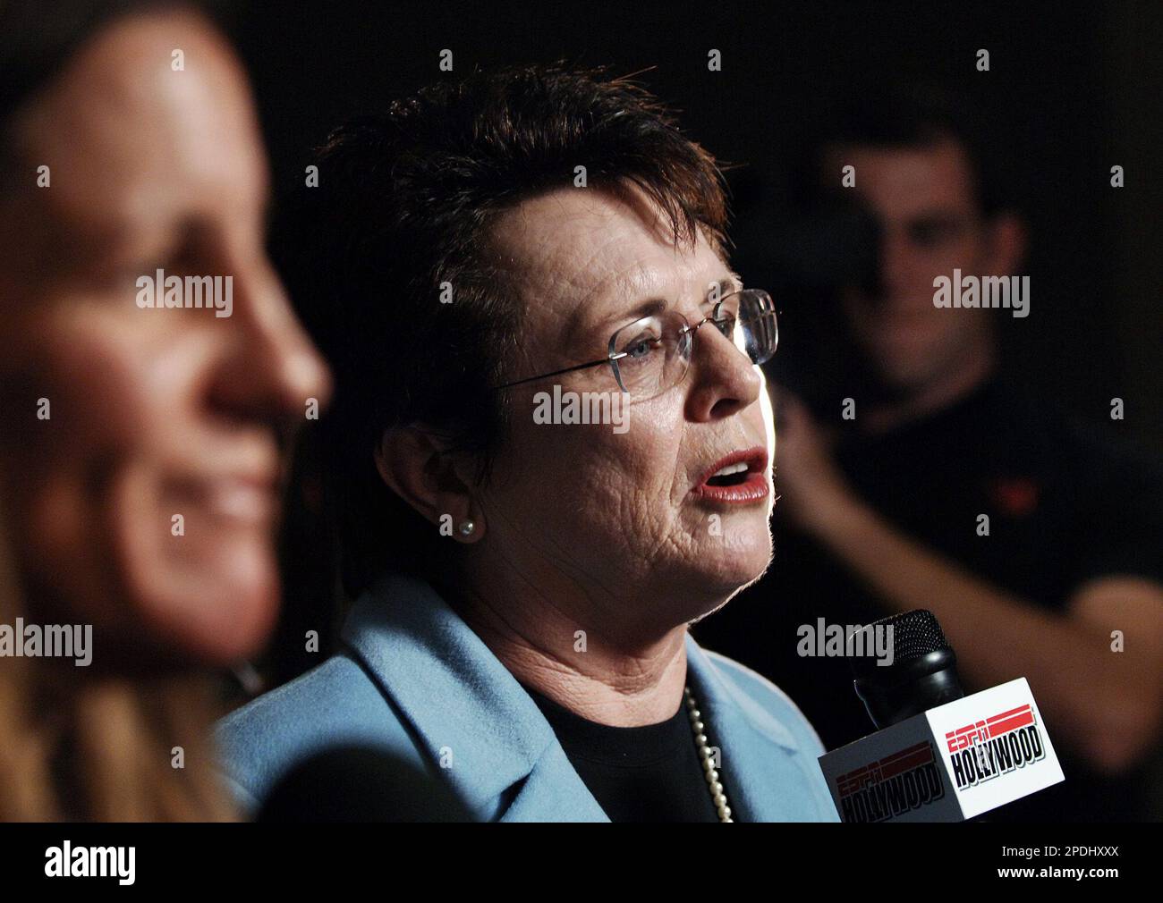U.S Olympic gold medal soccer champion Kristine Lilly, left, and tennis ...