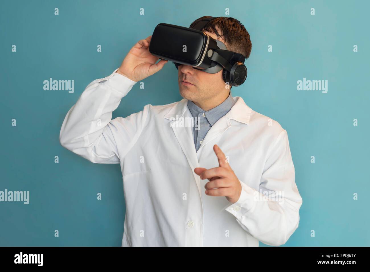 Finger doctor pointing digital augmented hi-res stock photography and ...