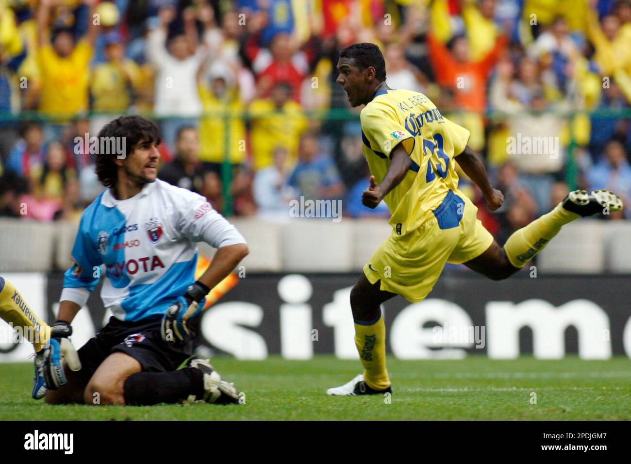 America's soccer player Kleber Boas, right, from Brazil celebrates ...