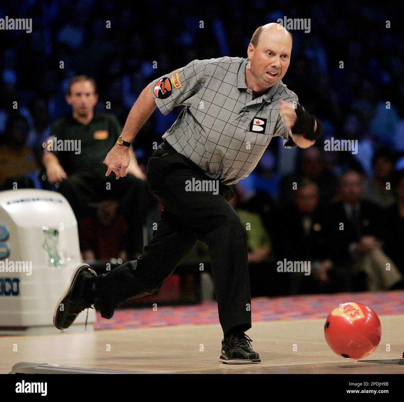 Mike Scroggins of Amarillo, Texas throws his last ball of the finals ...