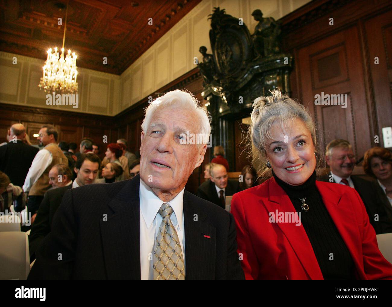 Whitney Harris , former U.S. prosecutor during the Nazi trials, with ...