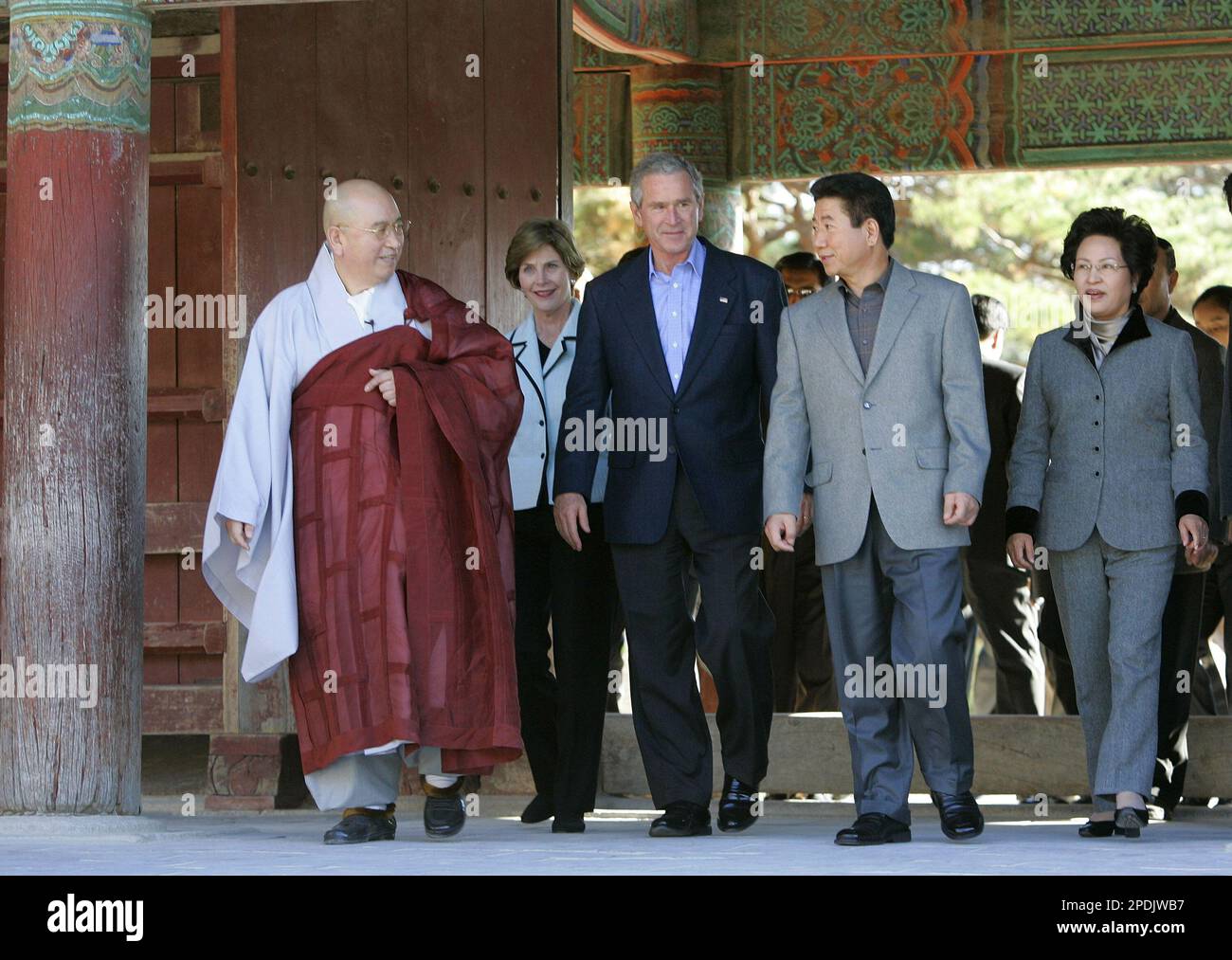 U.S. President George W. Bush and first lady Laura Bush tour Bulguksa ...