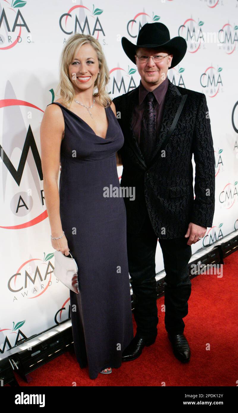 Tracy Lawrence arrives with his wife Becca for the 39th Annual Country ...