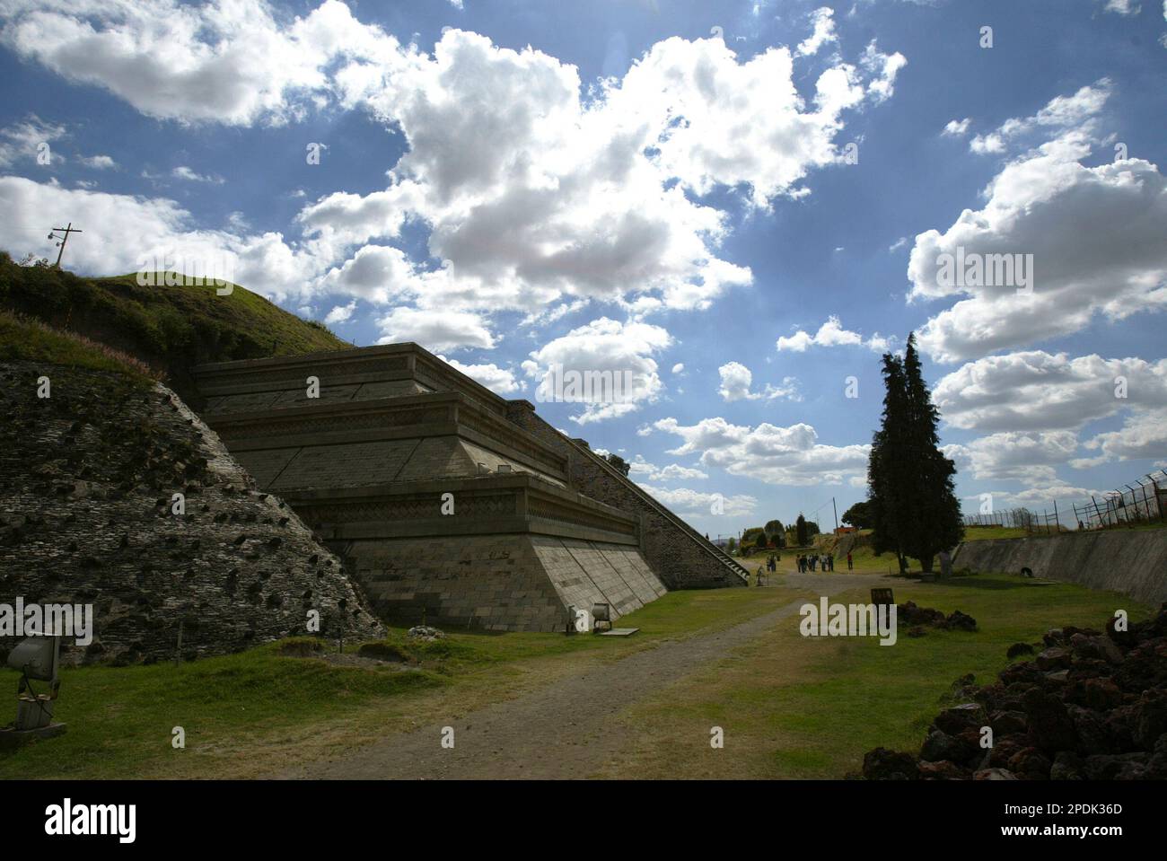 The pyramid Tepanapa is seen in Cholula , Mexico, Nov. 11, 2005. The ...