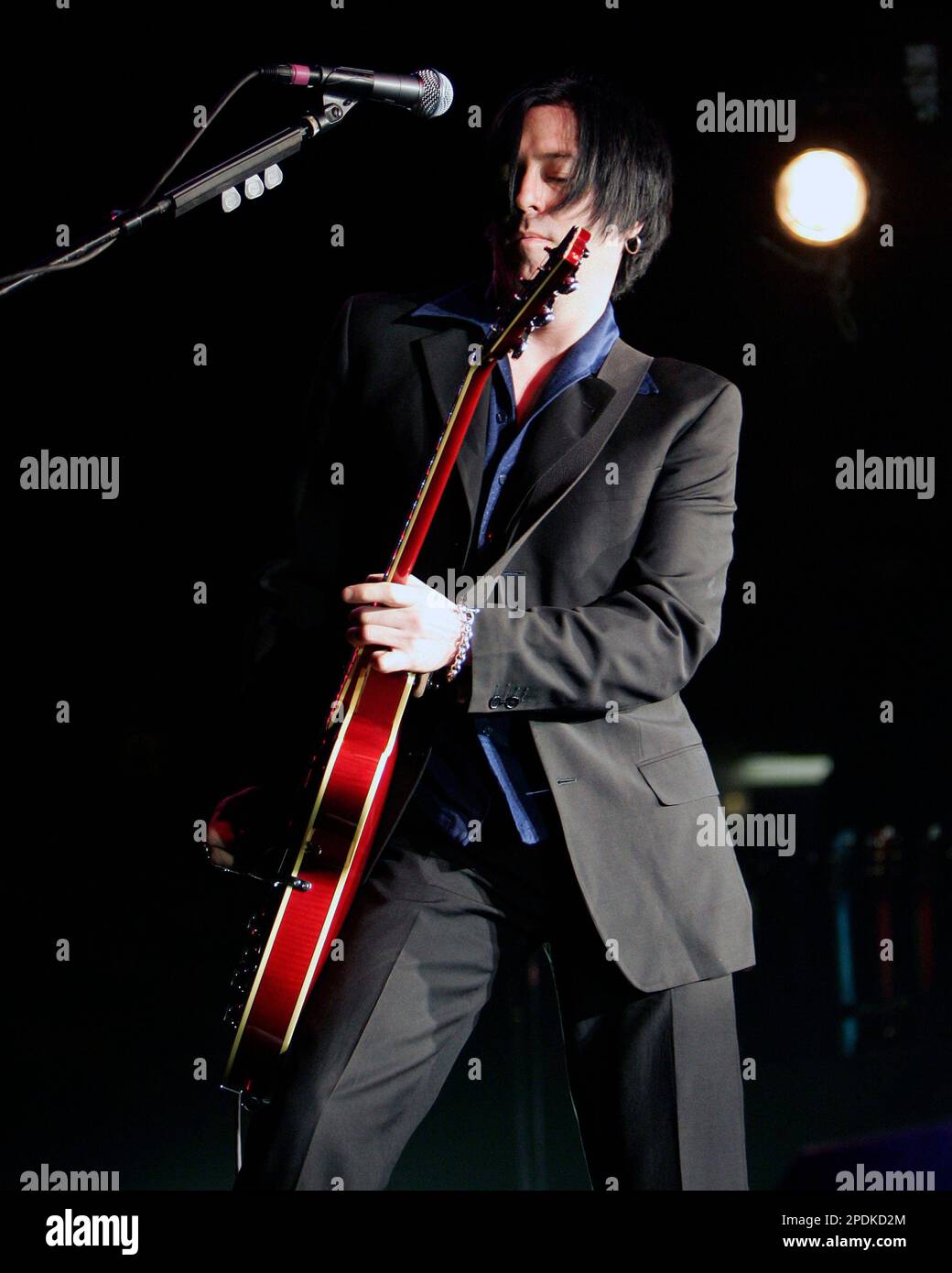 Troy Van Leeuwen guitarist of the rock band Queens of the Stone Age ...