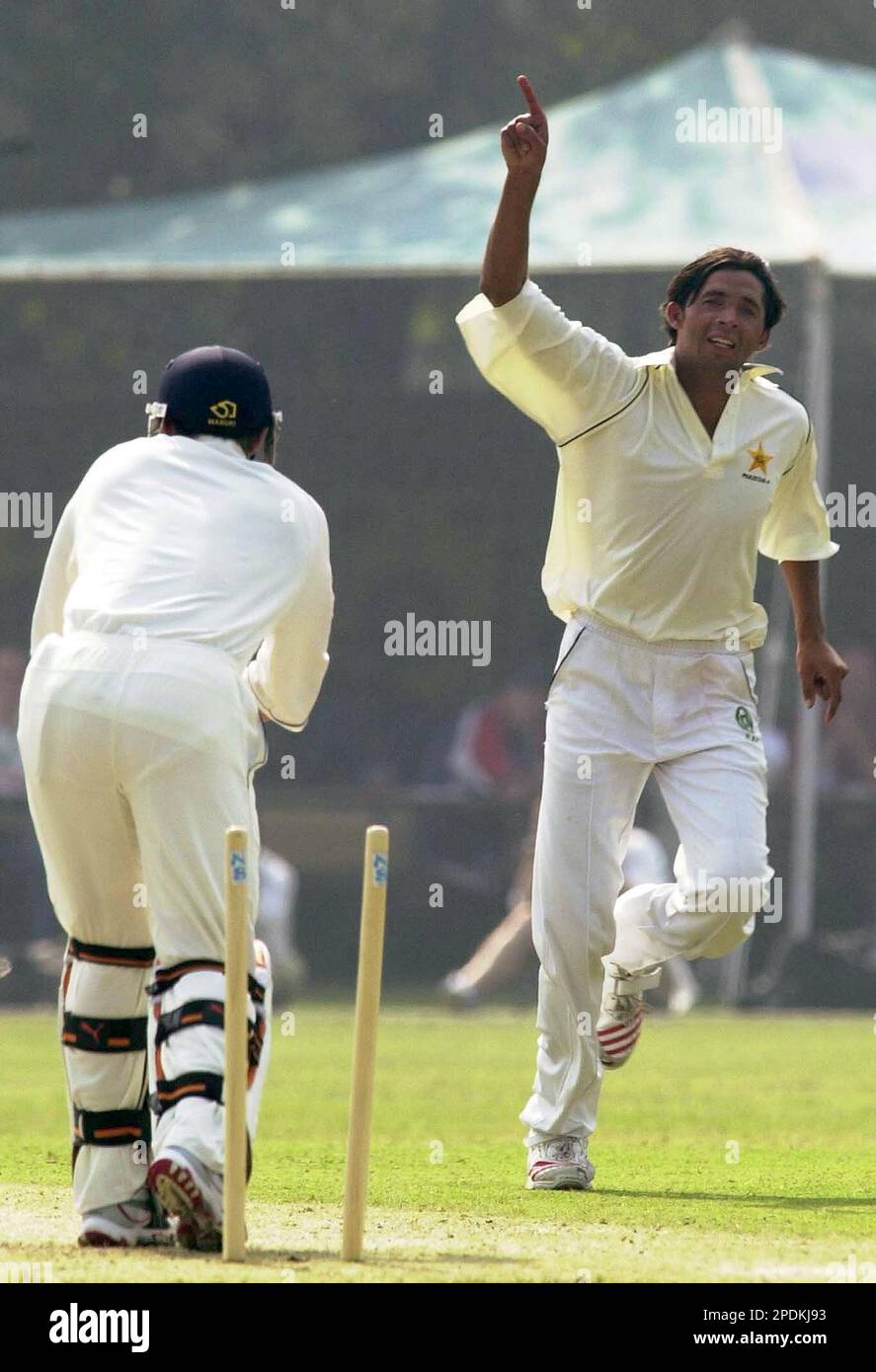 Mohammad Asif Bowling