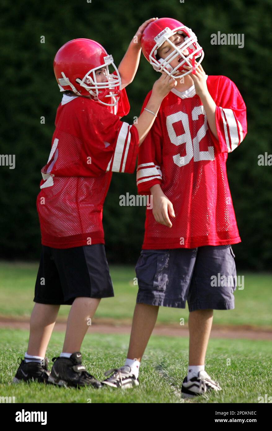 ** ADVANCE FOR WEEKEND, NOV. 5-6 ** Cedarcrest Middle School's Brian ...