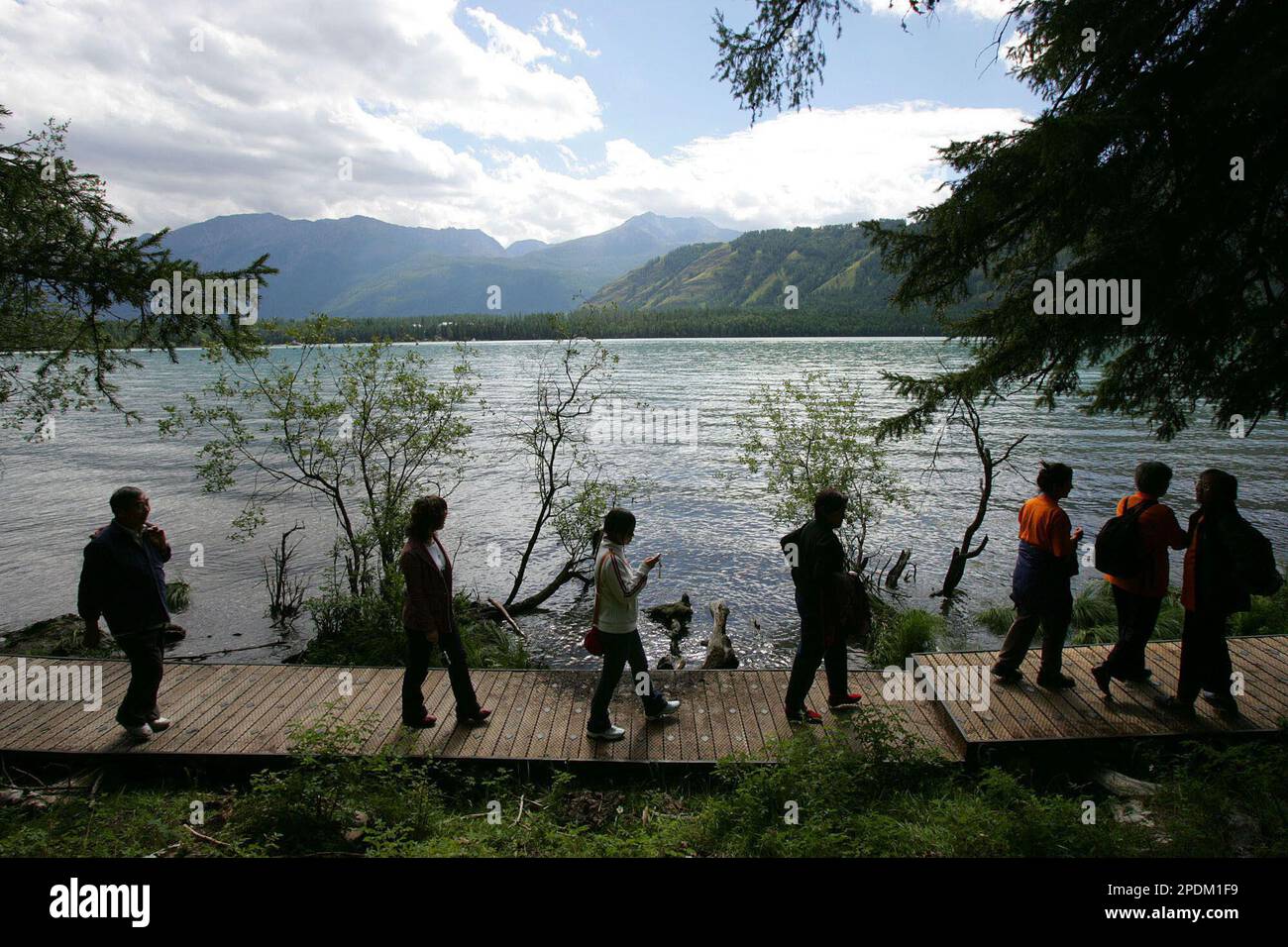 **ADVANCE FOR SUNDAY, NOV. 6** Members of a group of scientists and ...
