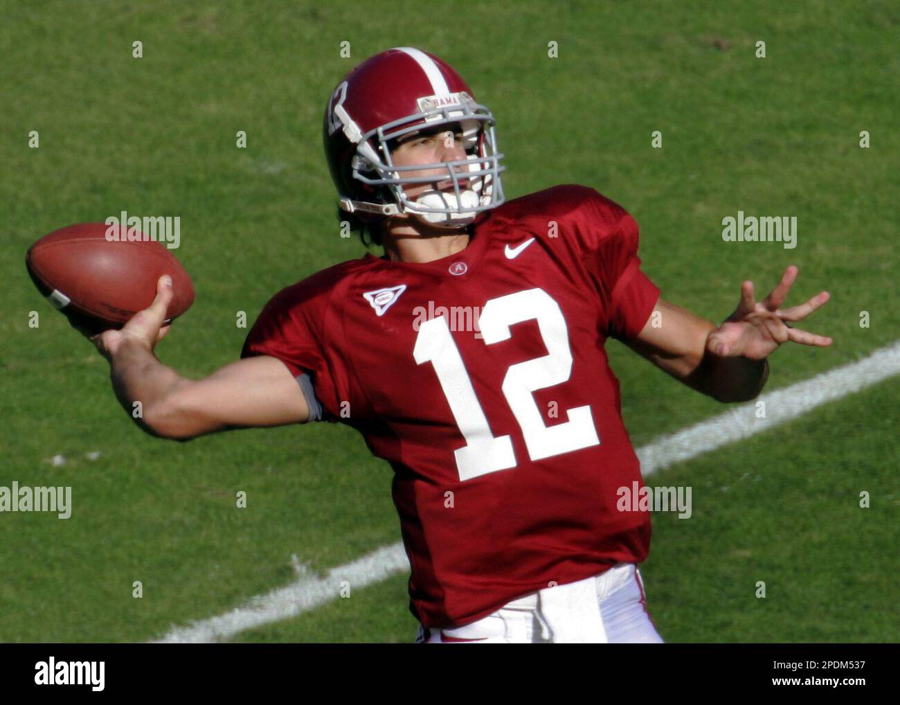 Alabama quarterback Brodie Croyle throws a pass during the first half ...
