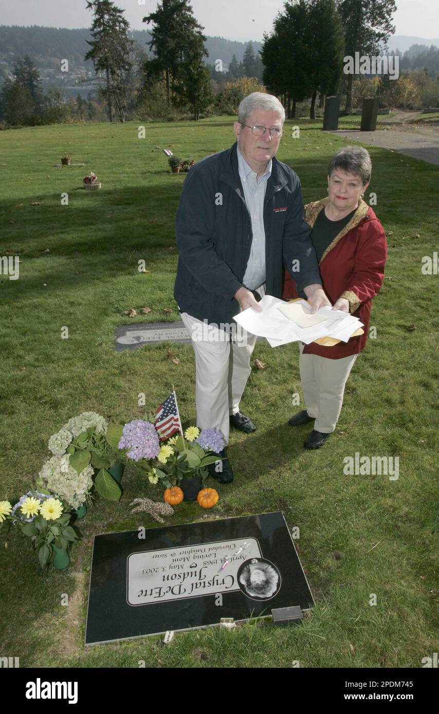 ** ADVANCE FOR MONDAY, OCT. 31 ** Lane and Patty Judson hold some of ...