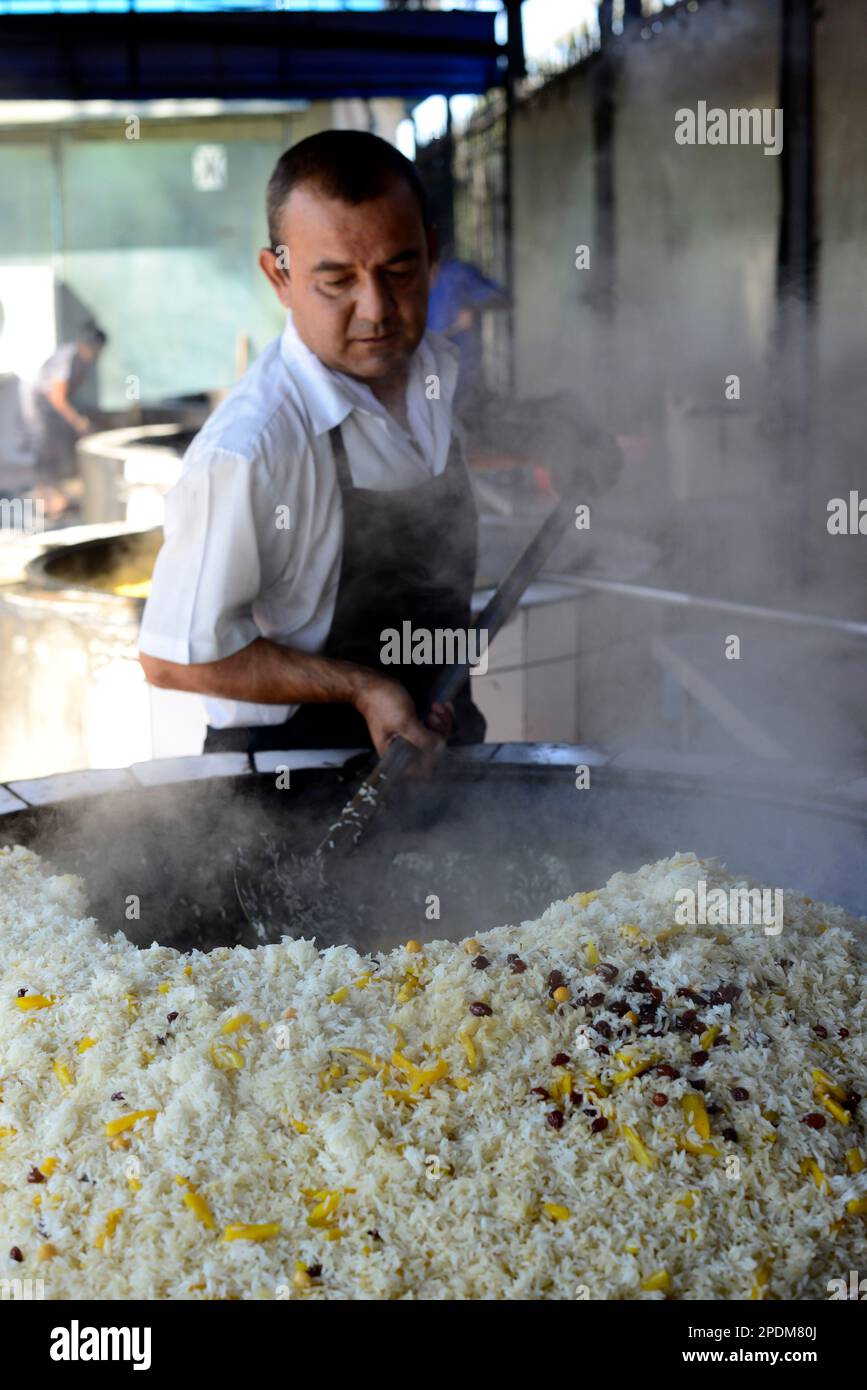 Giant cauldrons hi-res stock photography and images - Alamy