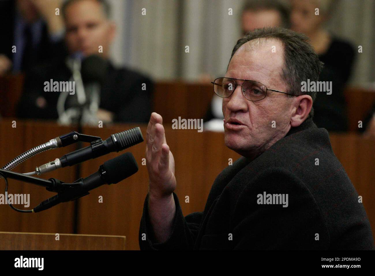Miroslav Petrovic testifies during the war crimes trial in Split ...