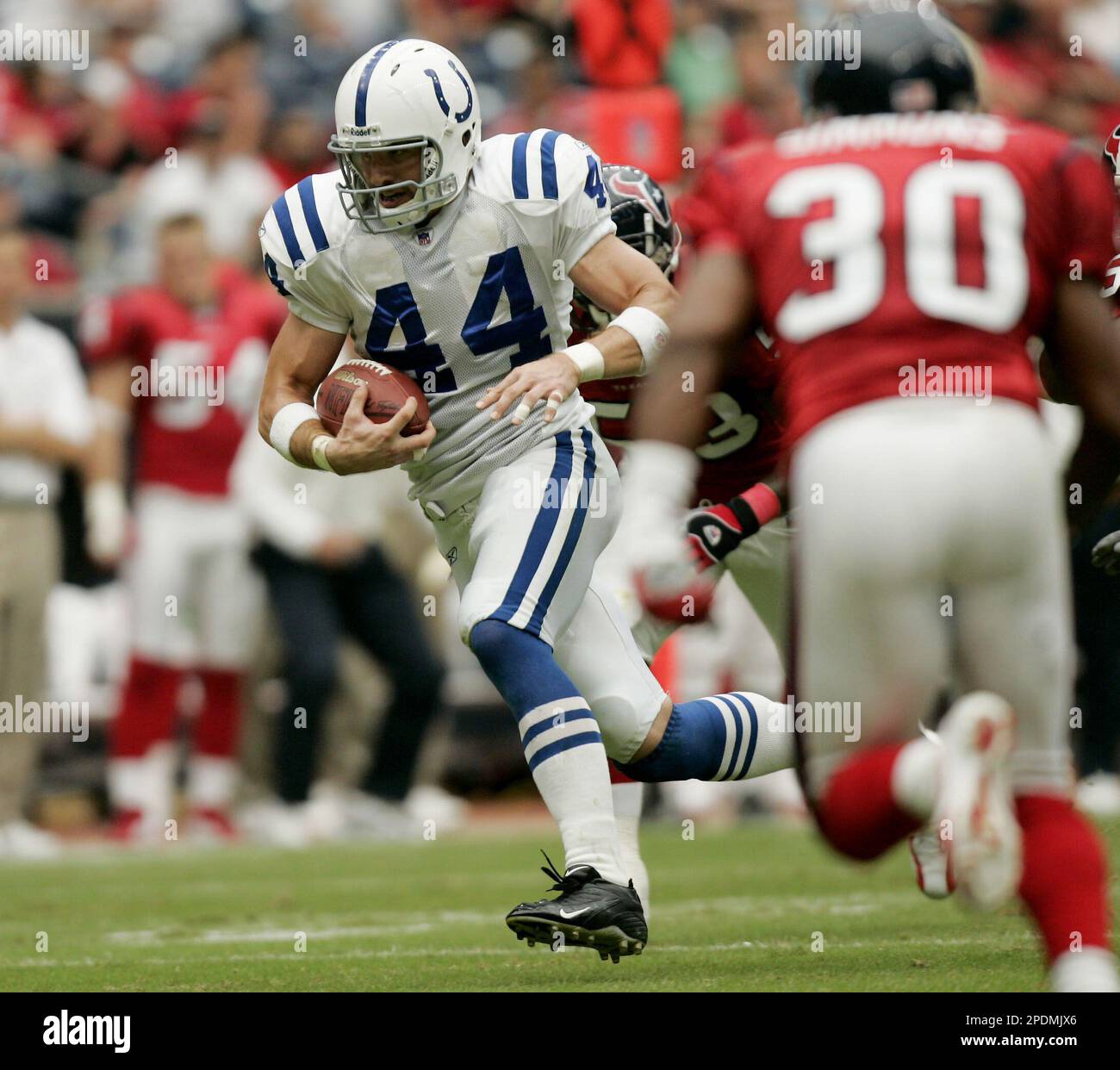 Indianapolis Colts' Dallas Clark (44) runs toward the end zone for a 31 ...