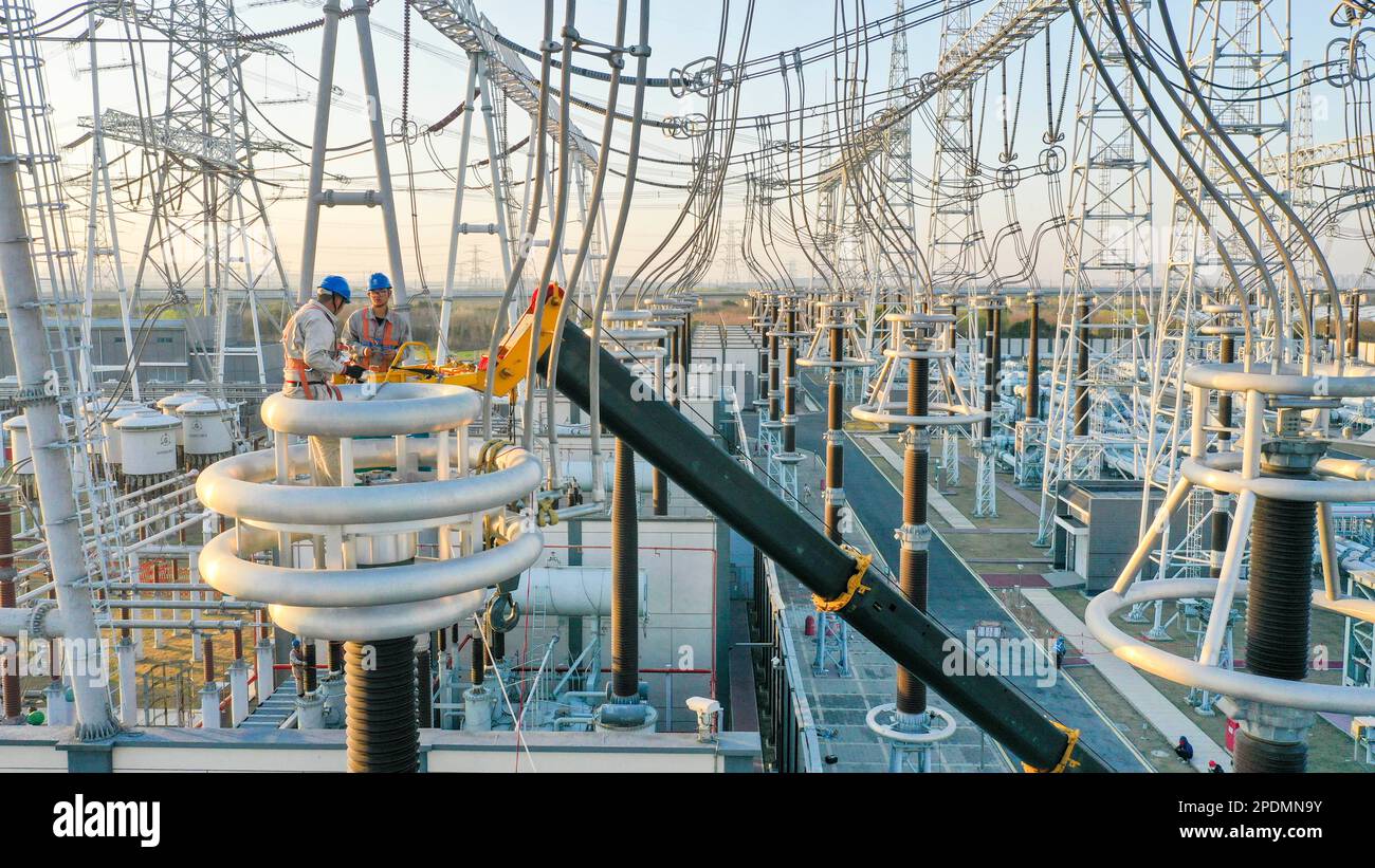 SUZHOU, CHINA - MARCH 15, 2023 - Construction workers overhaul ...