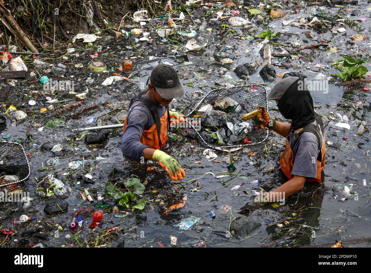 Bandung, West Java, Indonesia. 15th Mar, 2023. Members of River Clean Up Indonesia cleans and ...