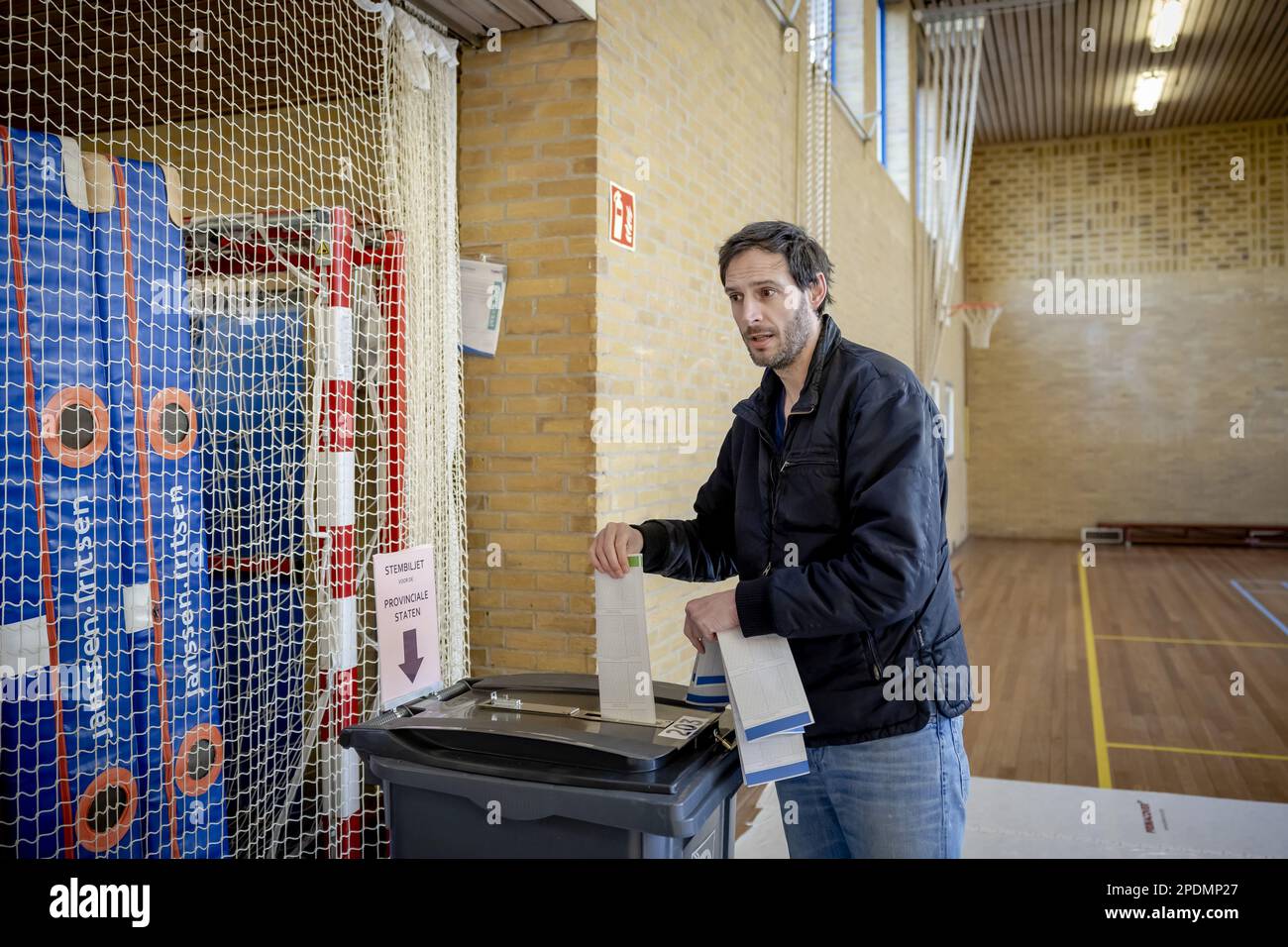 BUSSUM - CDA leader Wopke Hoekstra casts his vote for the Provincial ...