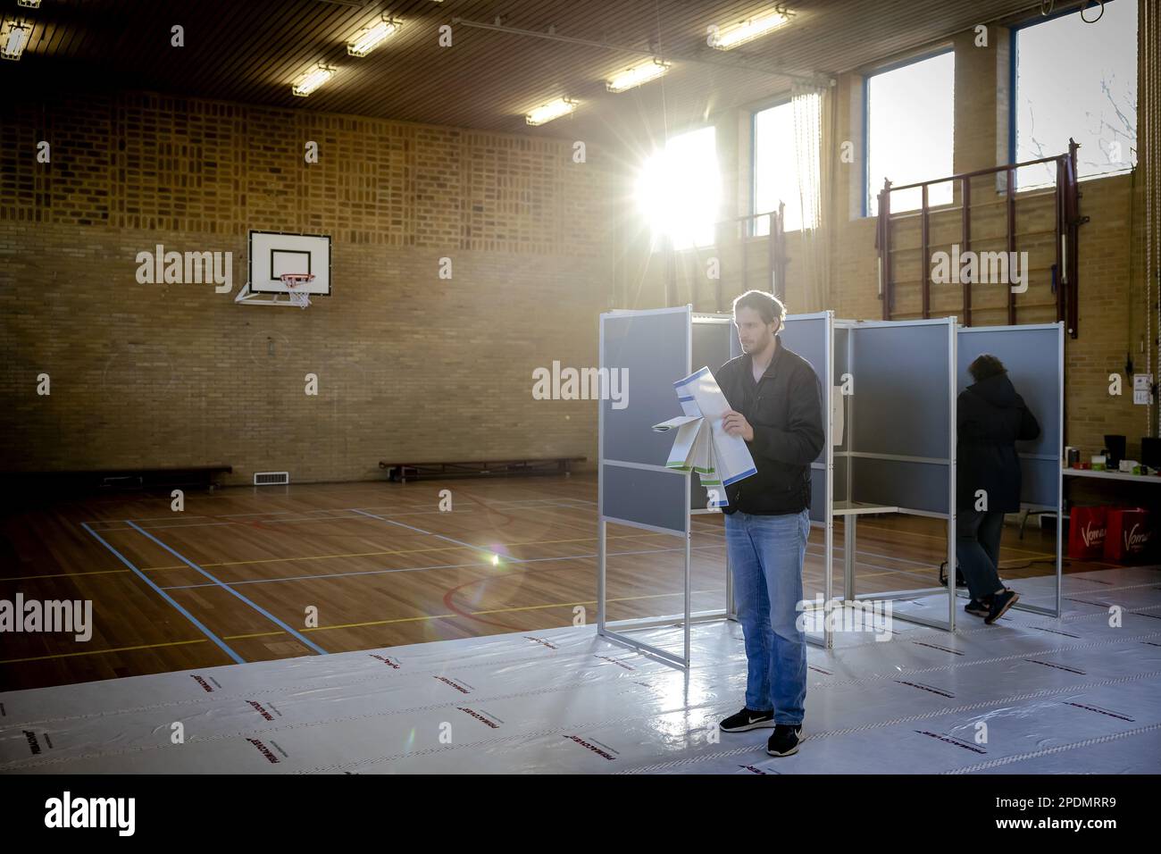BUSSUM - CDA leader Wopke Hoekstra casts his vote for the Provincial ...