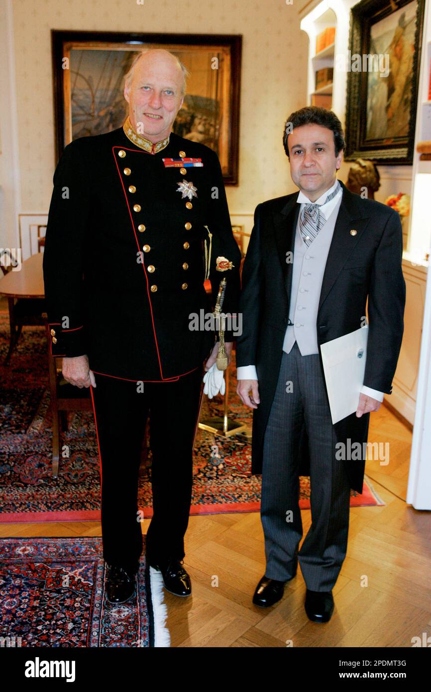 The new Republic of El Salvador Ambassador to Norway, Martin Alberto ...