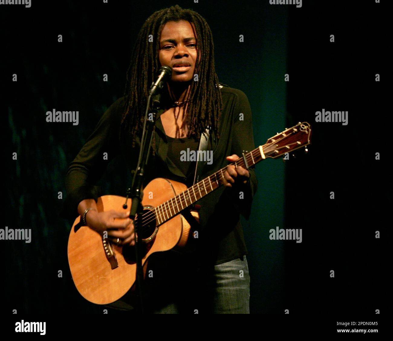 Boston based singer/songwriter Tracy Chapman performs at the Orpheum ...