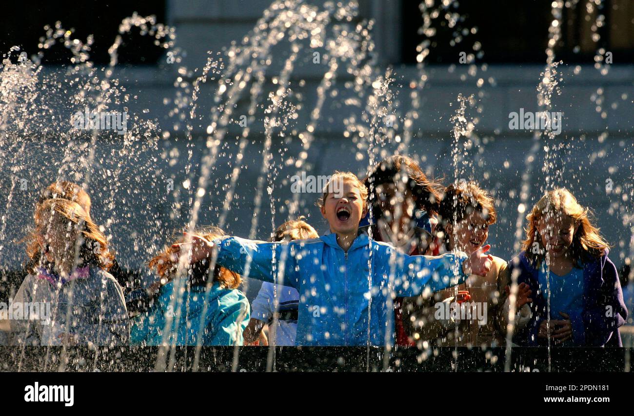 Ellyce Diver, 9, a fourth-grader at Thomas Jefferson Elementary School ...
