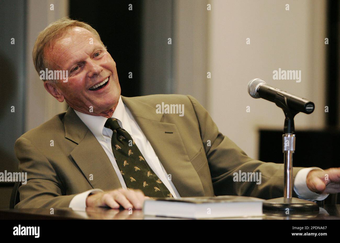 Hollywood icon Tab Hunter answers questions from the crowd during a ...