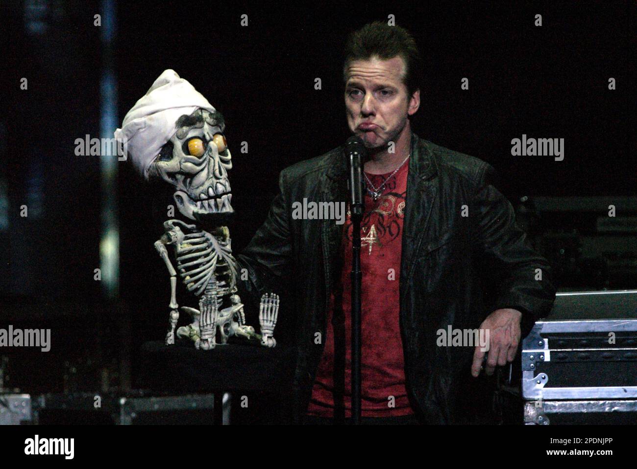 Jeff Dunham and 'Achmed the Dead Terrorist' Comedian ventiloquist Jeff ...