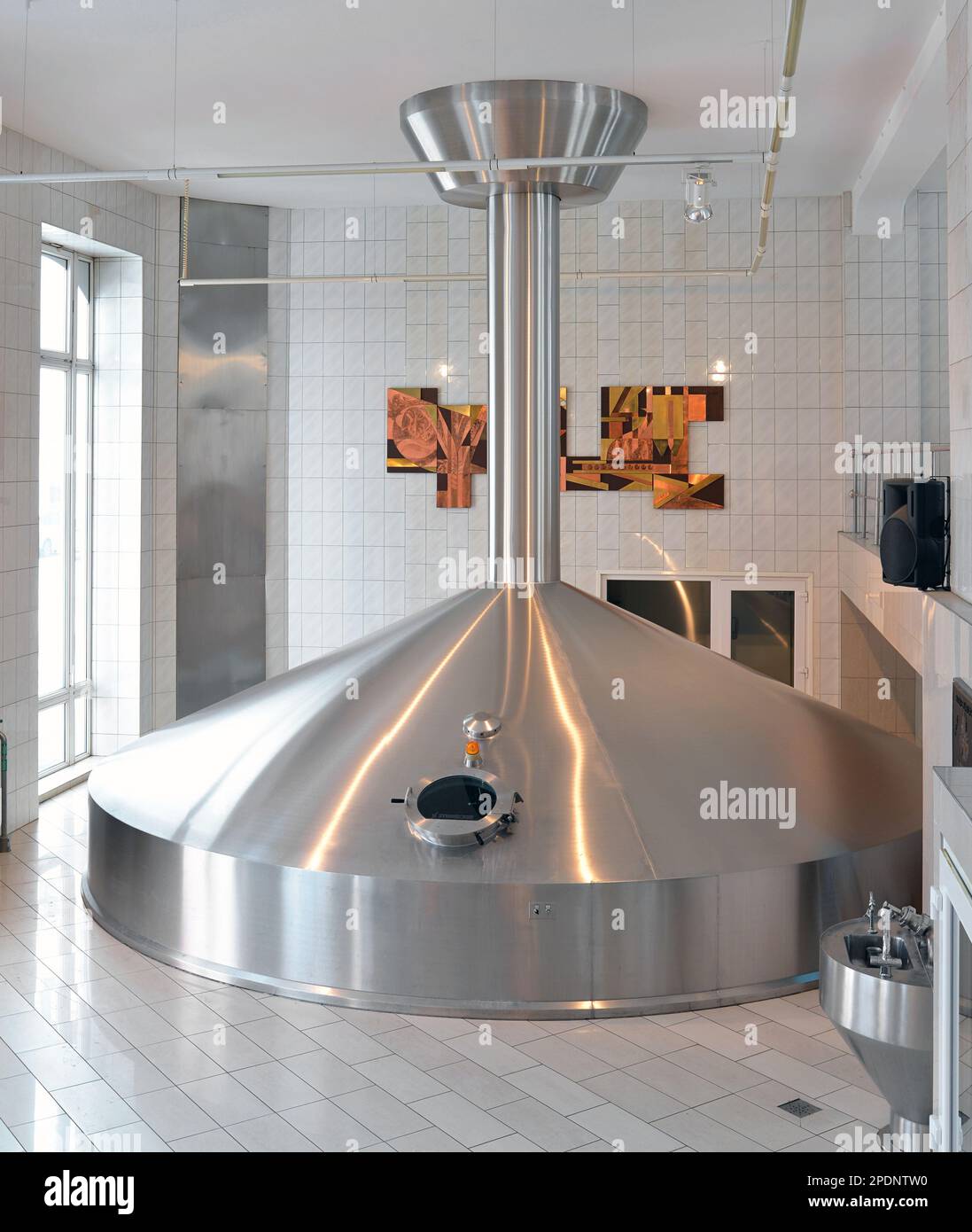 food industry brewery - fermentation tanks and beer brewing plants ...