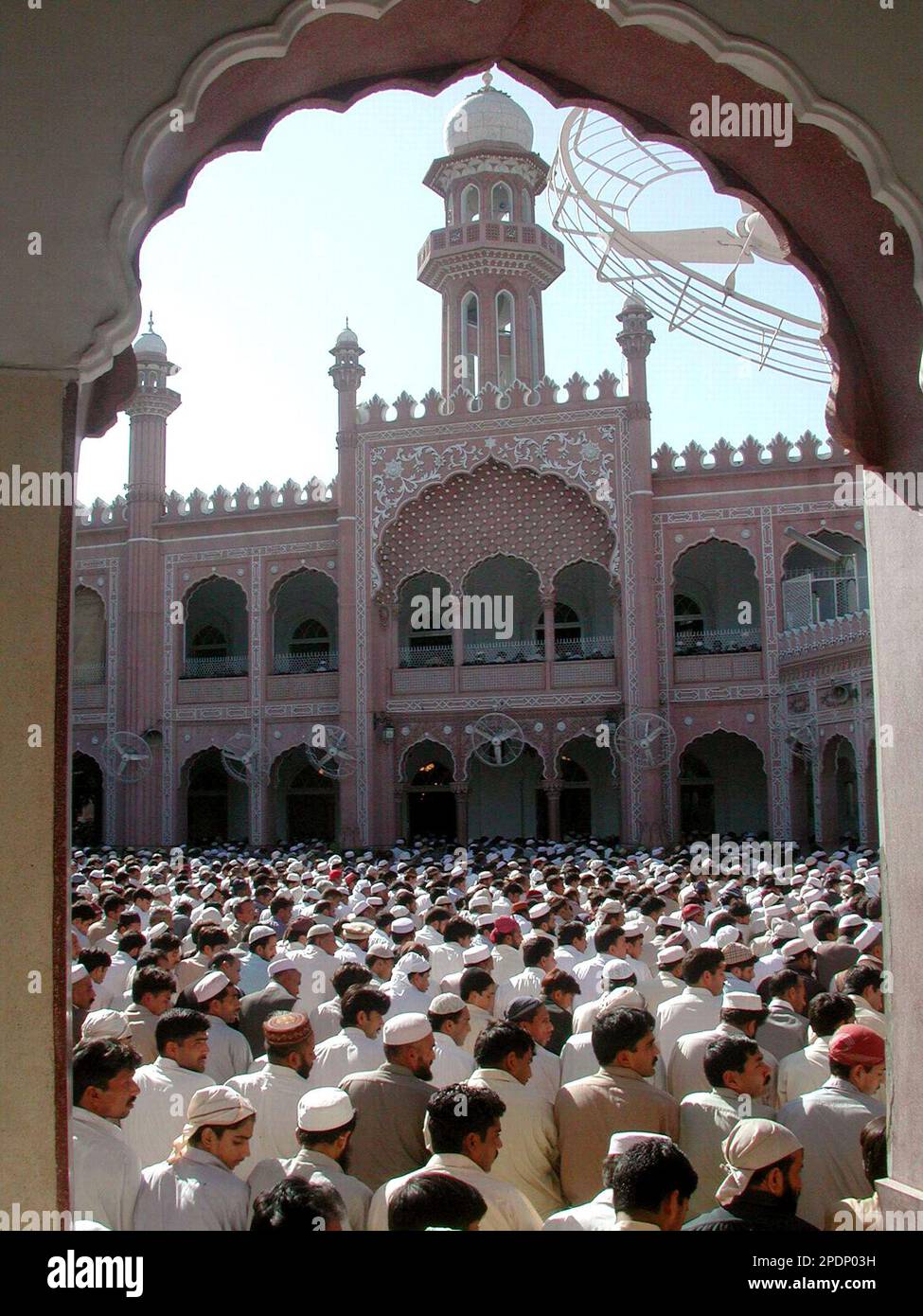 Pakistani Muslims offer Friday prayers during the Islamic holy month of ...