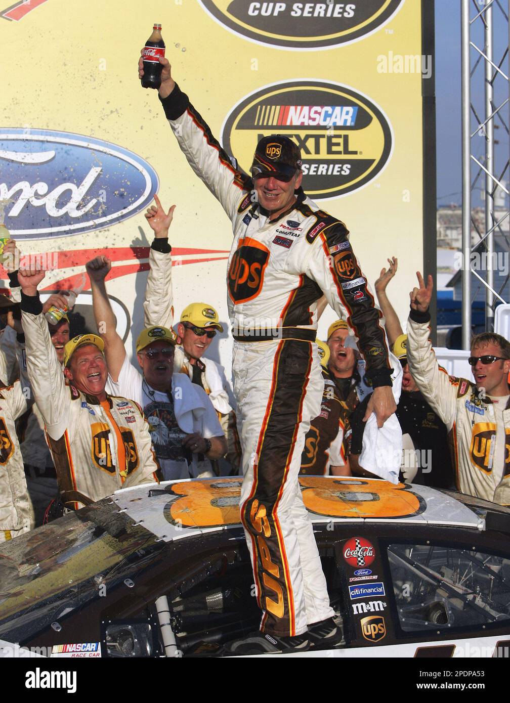 NASCAR driver Dale Jarrett reacts after winning the UAW-Ford 500 race ...