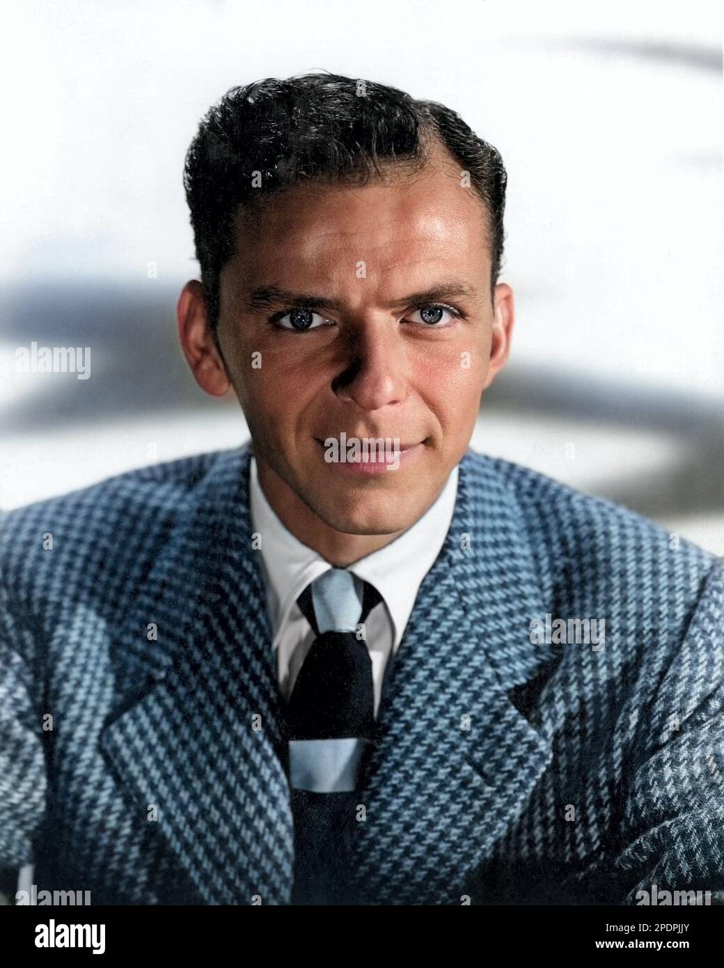 1942 publicity photo of Frank Sinatra for Metro-Goldwyn-Mayer (MGM ...