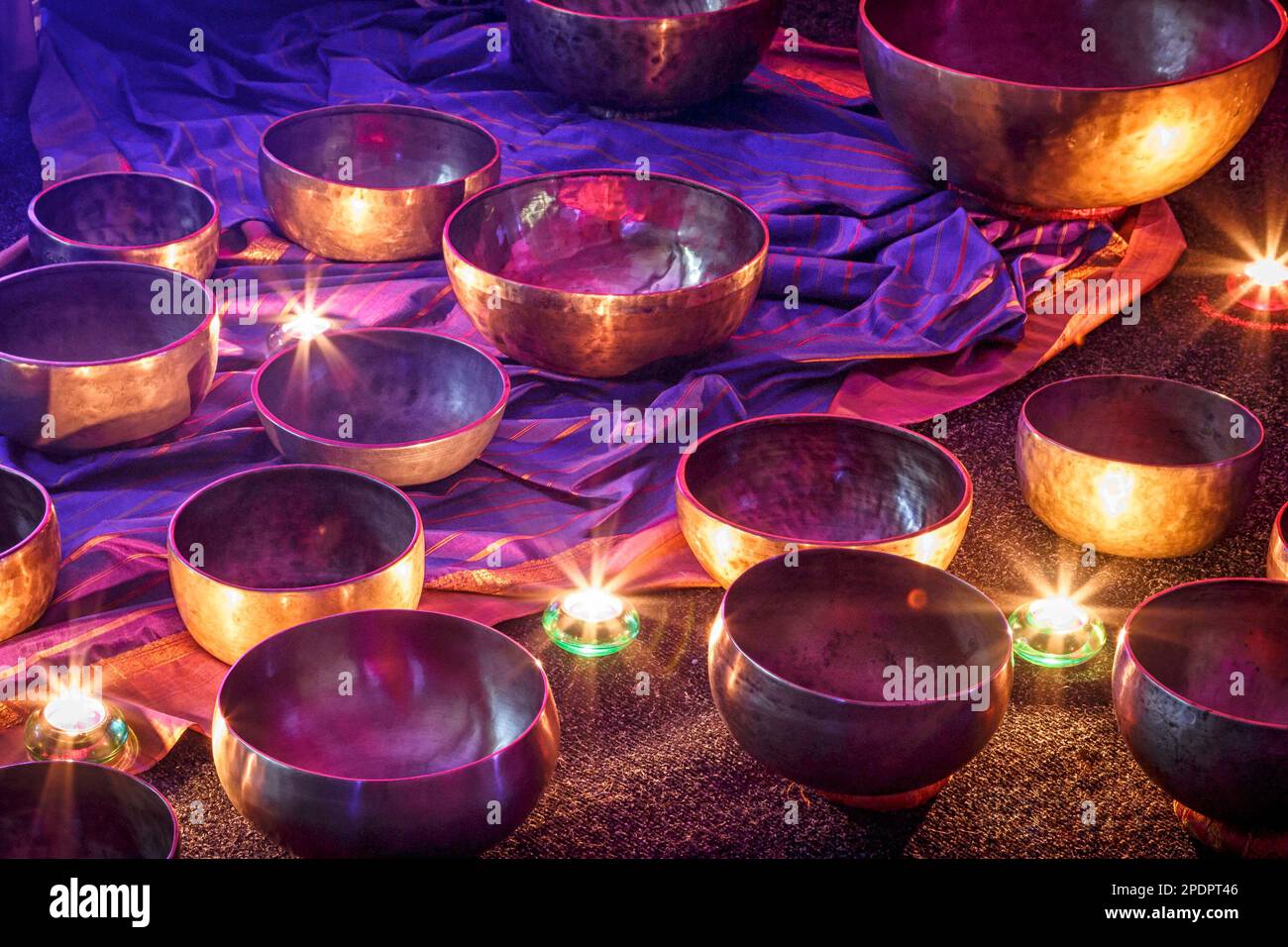 Tibetan yoga bowls hi-res stock photography and images - Alamy