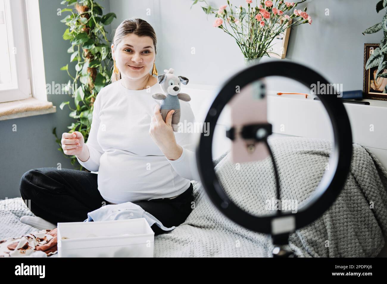Childbearing vlog hi-res stock photography and images - Alamy