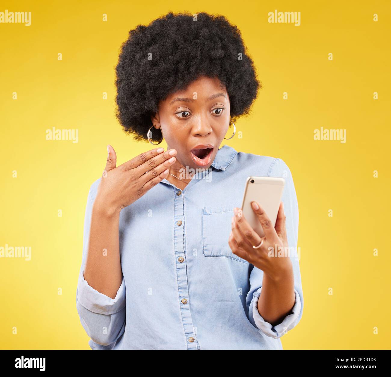 Shock phone emoji hi-res stock photography and images - Alamy