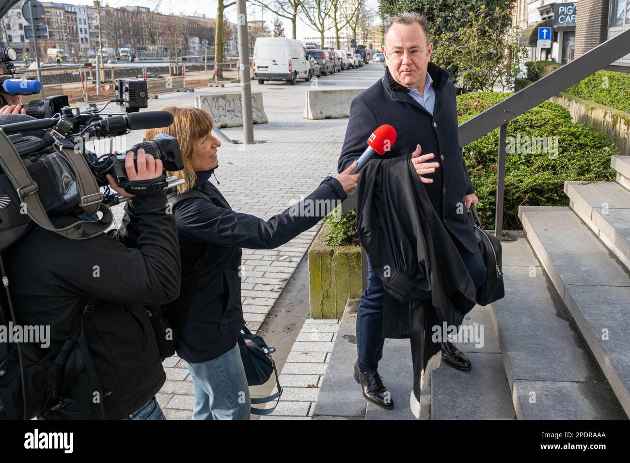 Lawyer Eric Boon arrives for a session of the case before the Antwerp ...