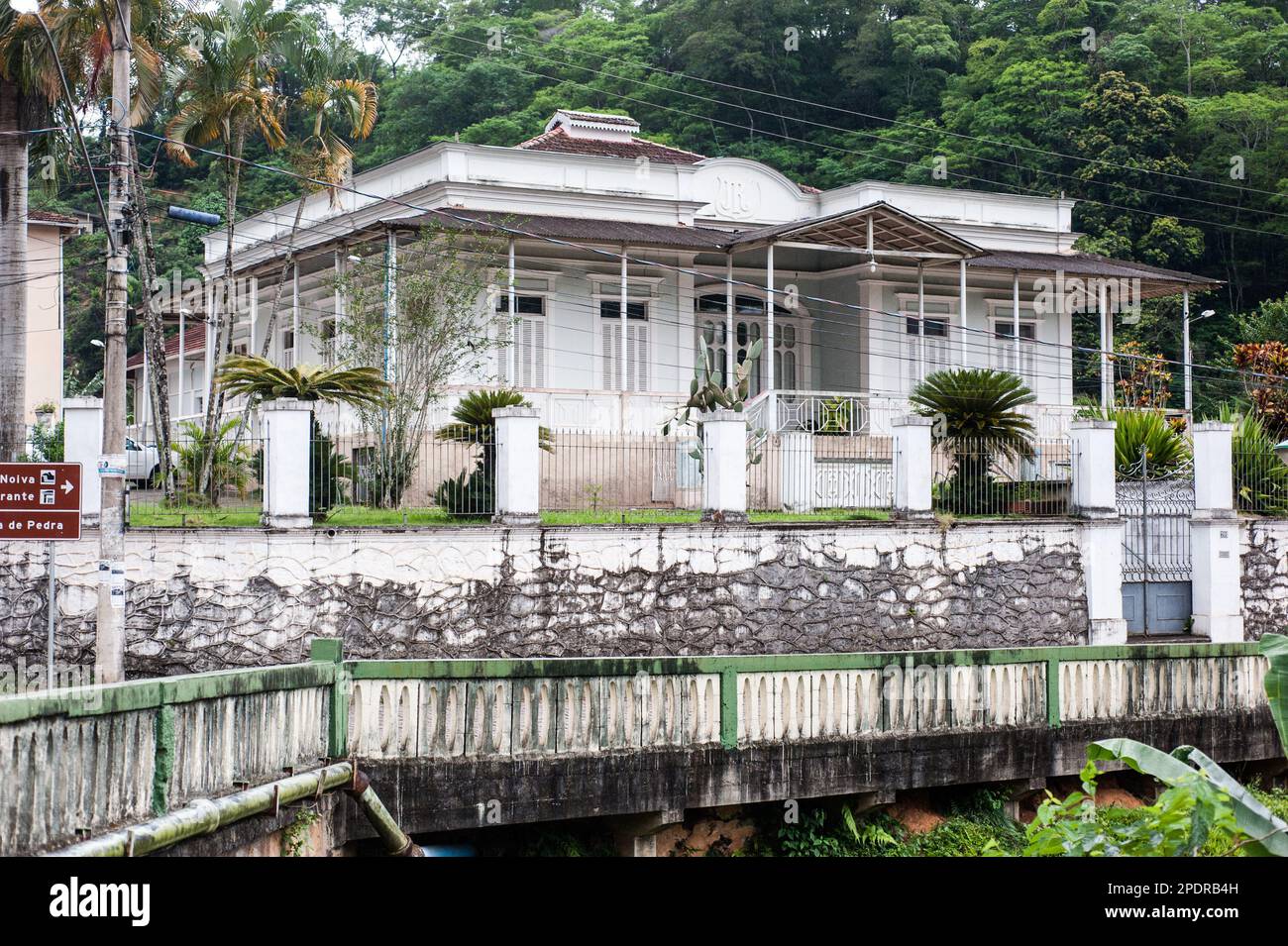 Brazil forest house hi-res stock photography and images - Alamy