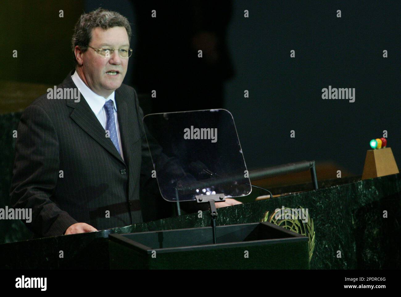 Australian Foreign Minister Alexander Downer addresses the United ...