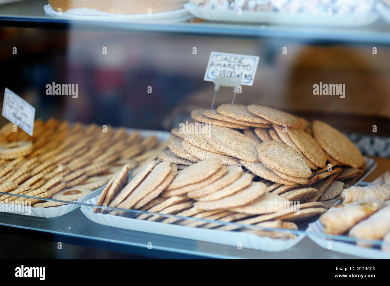 Assorted cake display hi-res stock photography and images - Alamy
