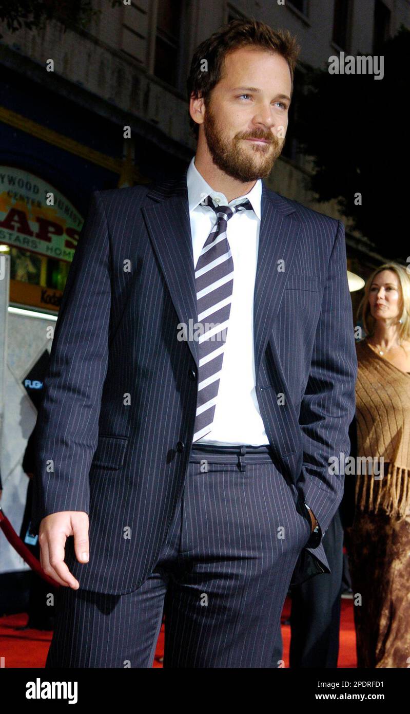 "Flightplan" cast member Peter Sarsgaard arrives at the premiere of the ...